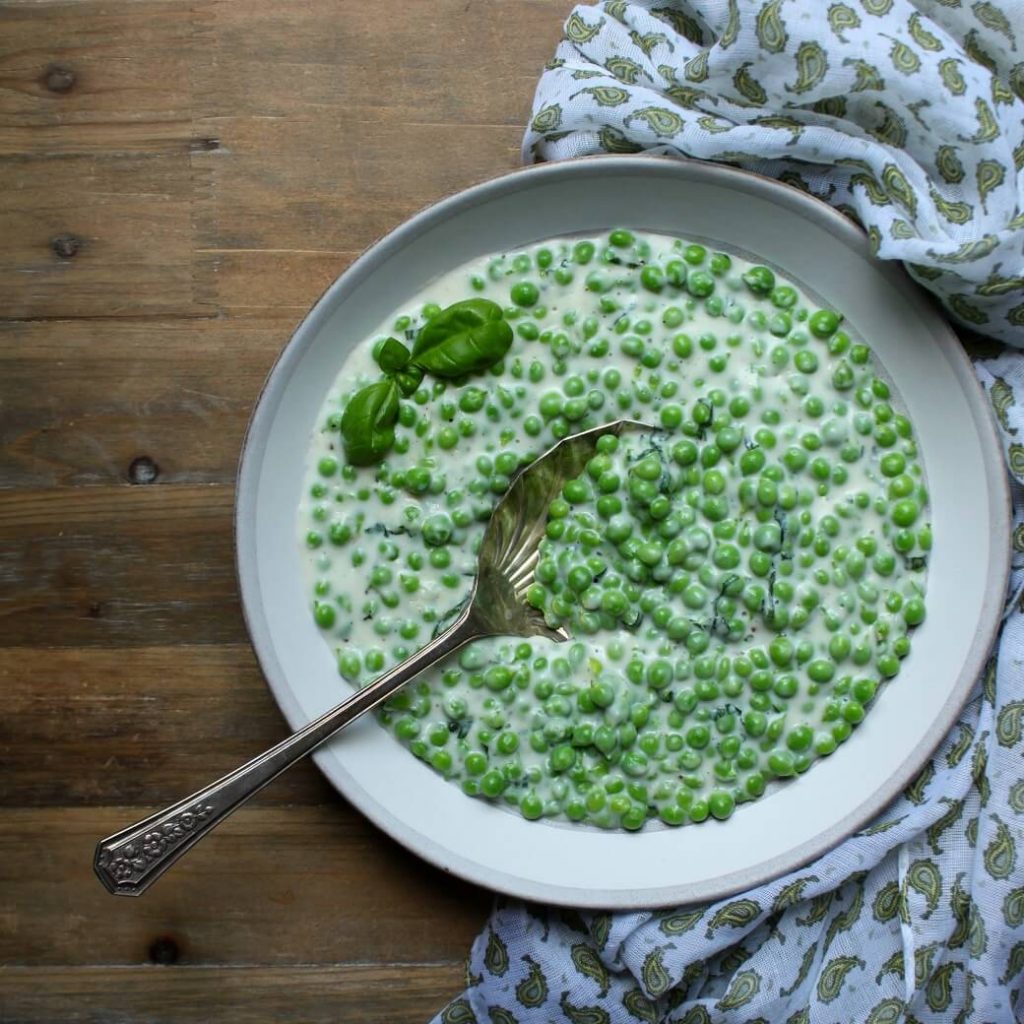 Creamed Peas with Basil - Dish 'n' the Kitchen