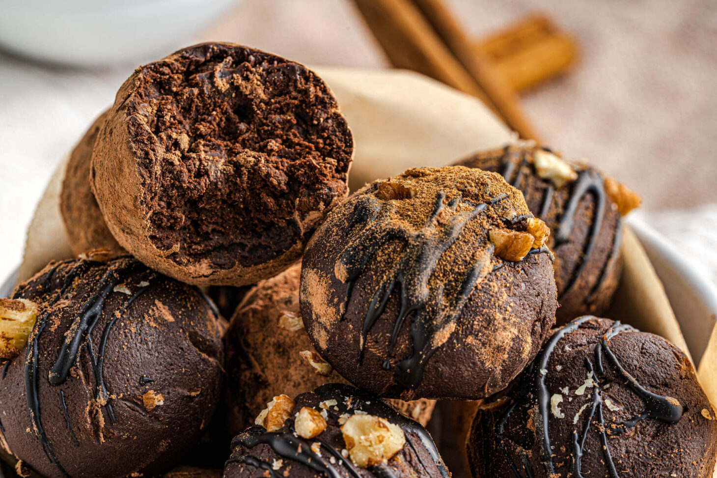 Easy Avocado Chocolate Truffles - Dish 'n' the Kitchen