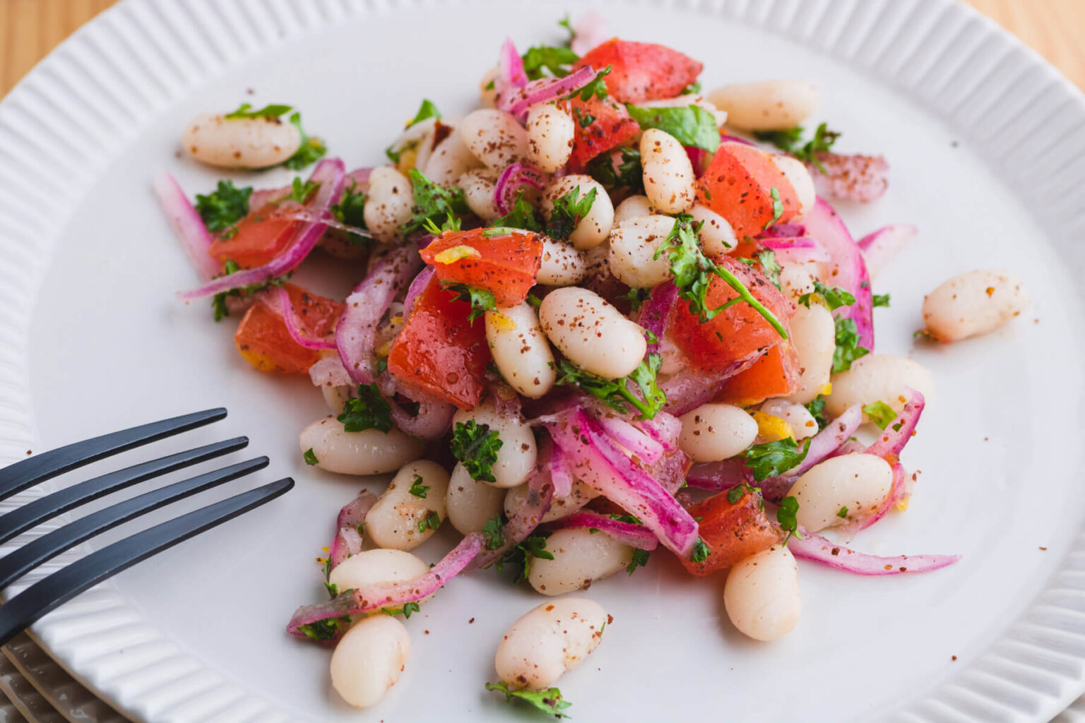 Turkish White Bean Salad (Fasulye Piyaz) - Dish 'n' the Kitchen