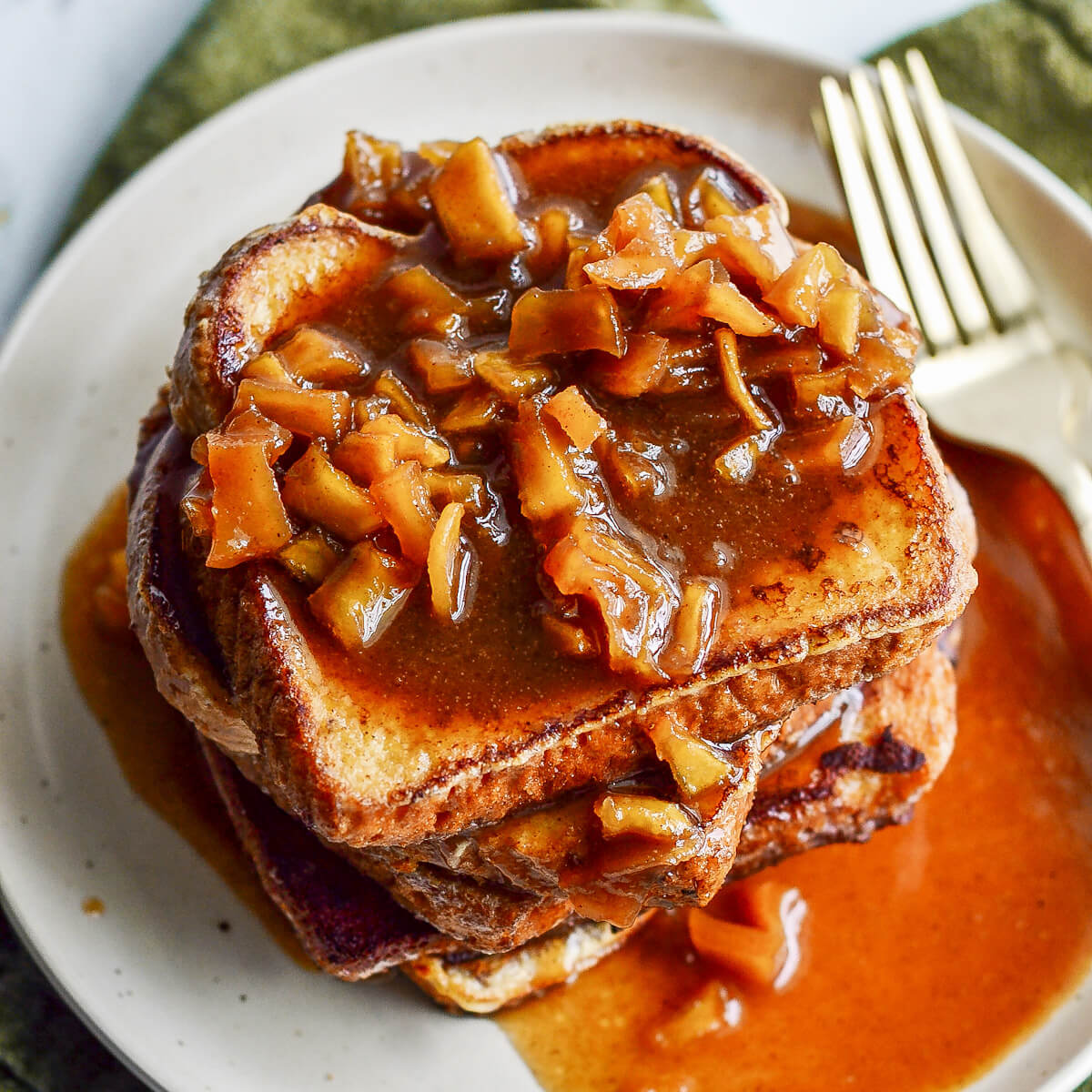 Caramel Apple French Toast - Dish 'n' the Kitchen