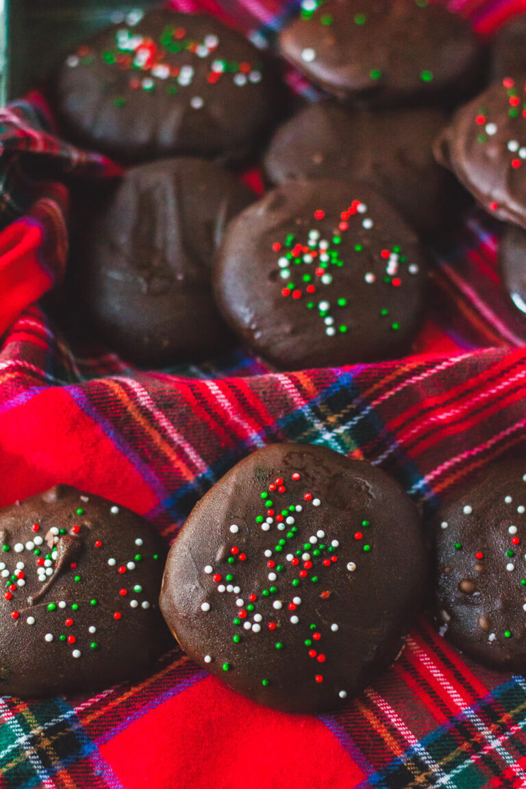 Homemade Peppermint Patty Candy - Dish 'n' the Kitchen