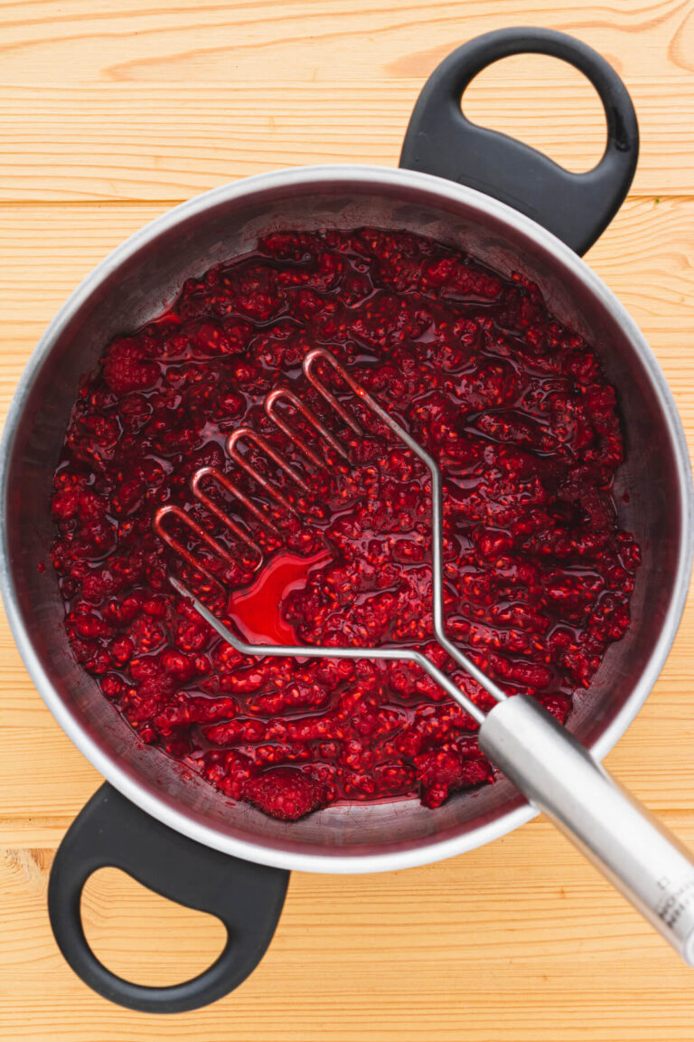 Homestyle Raspberry Jam - Dish 'n' the Kitchen