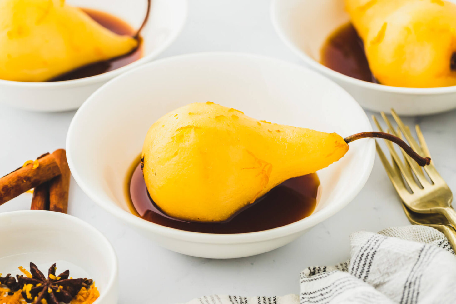 Cider Poached Pears - Dish 'n' the Kitchen