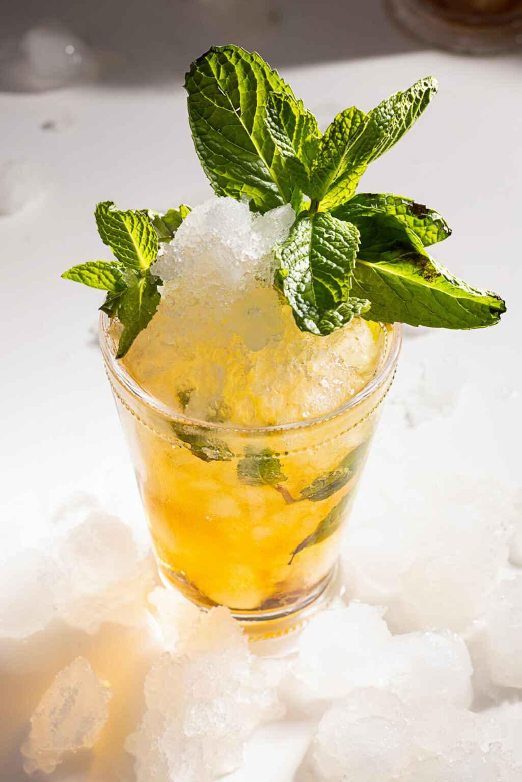 Mint Julep Cocktail - Dish 'n' the Kitchen