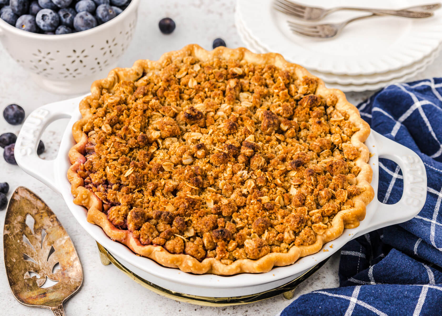 Blueberry Crumble Pie - Dish 'n' the Kitchen