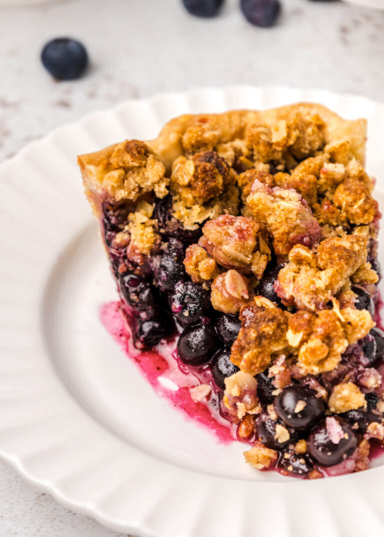 Blueberry Crumble Pie - Dish 'n' the Kitchen